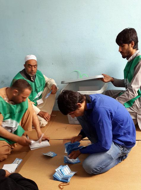IEC workers counting ballots – Pajhwok Afghan News