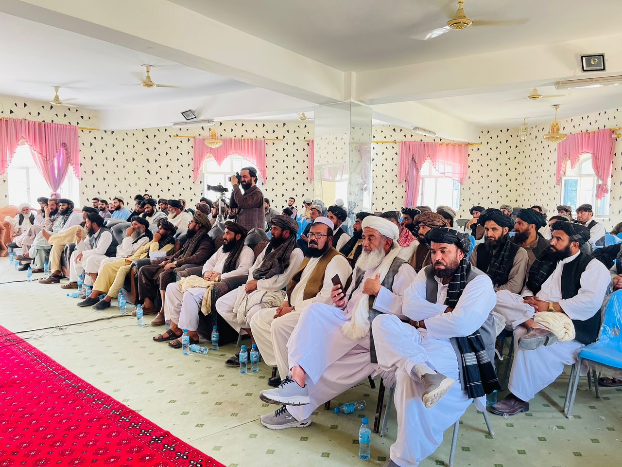 Zabul traders vow transactions in afghanis from now on – Pajhwok Afghan ...